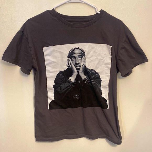 2Pac | Tops | Tupac Hands On Face Tshirt Size Medium | Poshmark